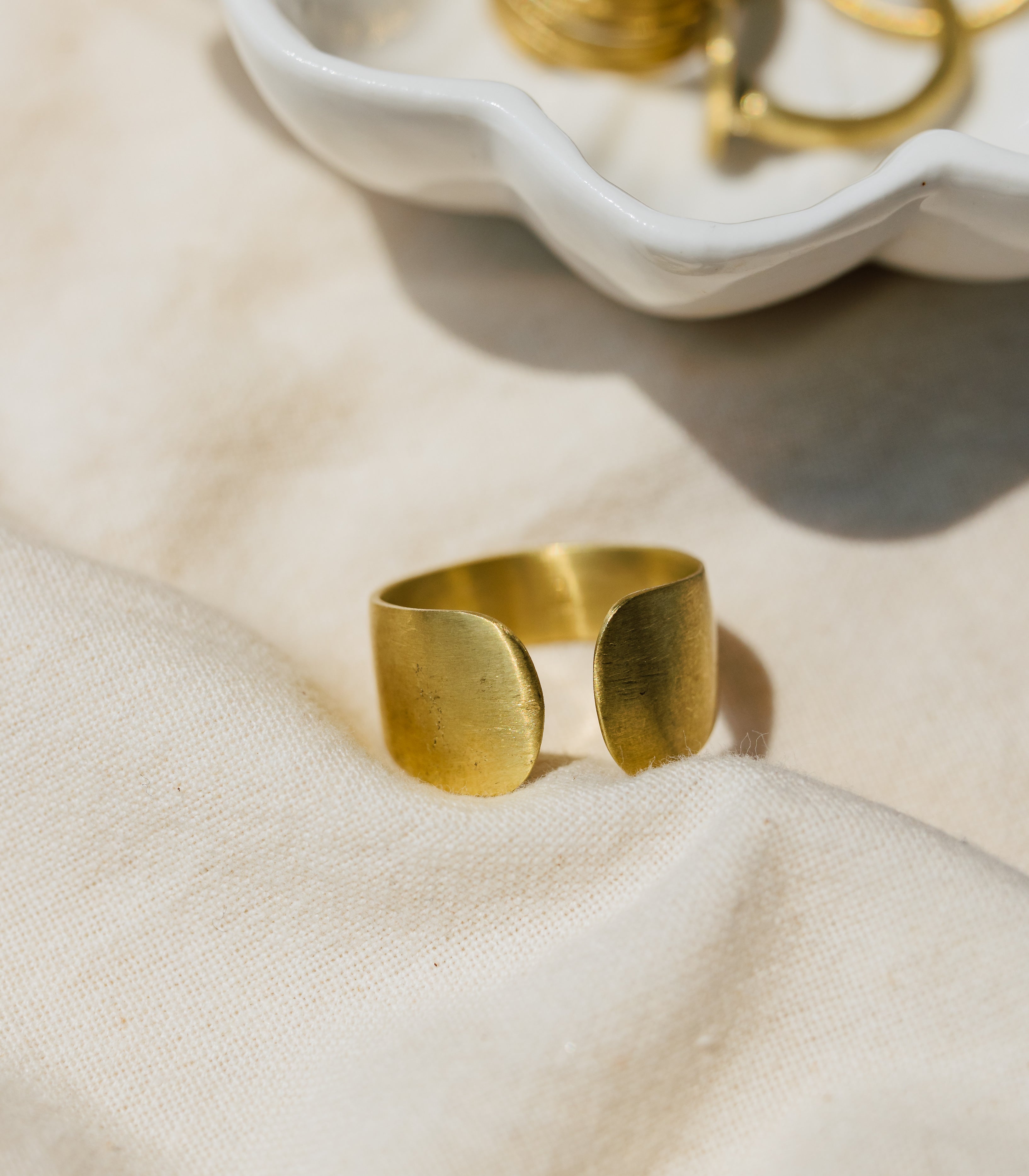 Fishtail Ring - Sesotunawa – Cambio & Co.