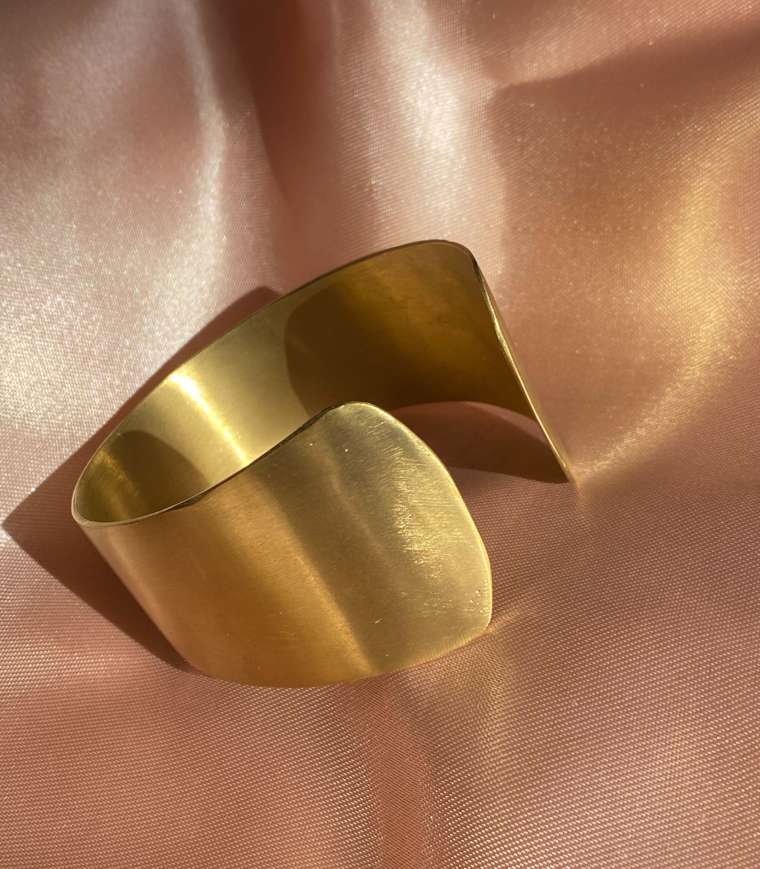 Fishtail Cuff Bracelet - Sesotunawa – Cambio & Co.